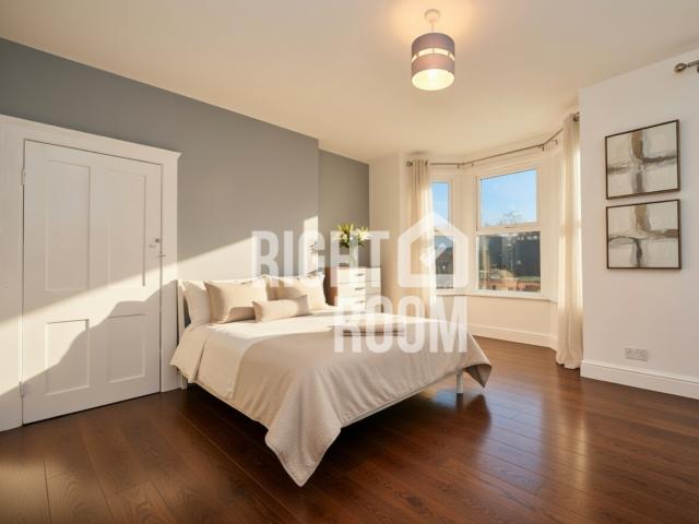 Room at York Road, Rushmoor