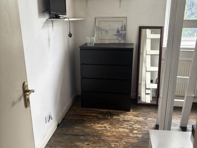 Room at York Way, Greater London
