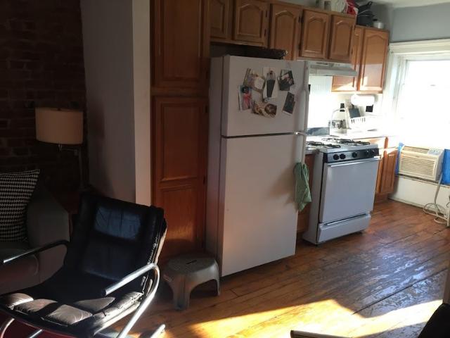Room avail in quiet apt in Carroll Gardens