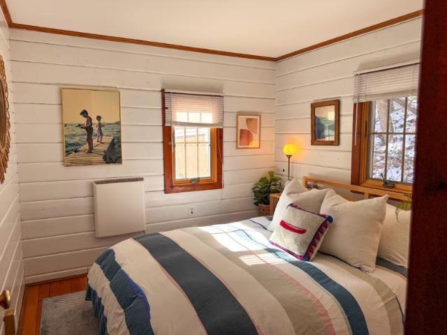Room available~~~~!