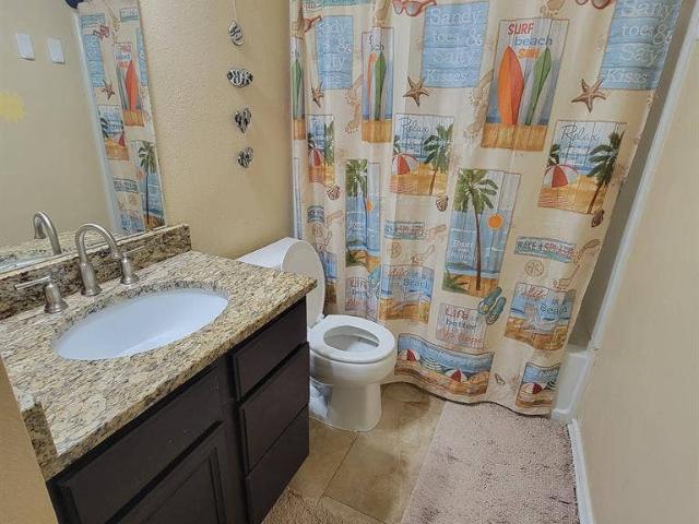 Room available 9/12