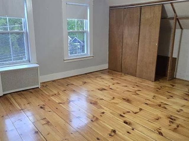 Room available 1000/month