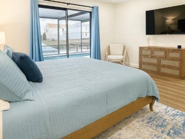 Room available@@