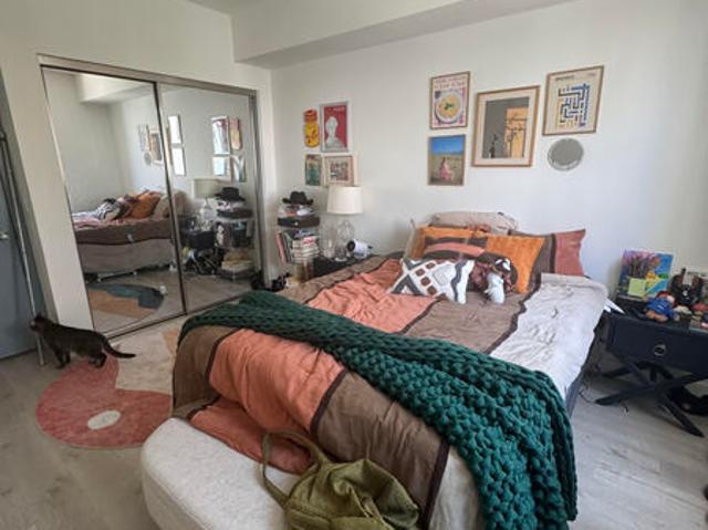 ROOM AVAILABLE 2 BED/2.5 BATH APARTMENT IN HOLLYWOOD NEAR LARCHMONT / HANCOCK PARK