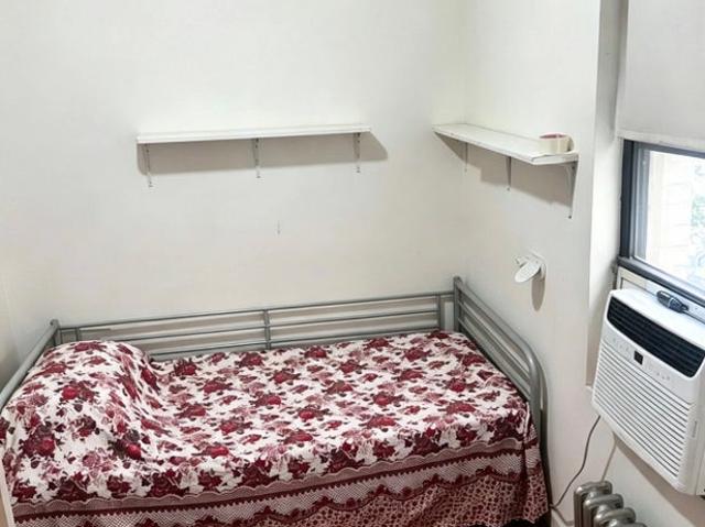 Room available 2 bed