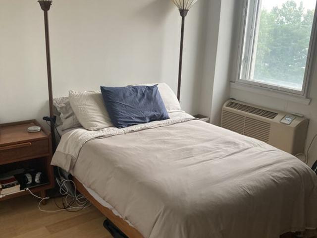 Room available 2 BR/2 Bath in Jersey City