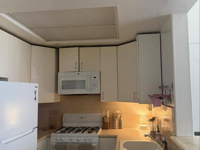 Room Available 3BR/3BA Sep1 N0v30