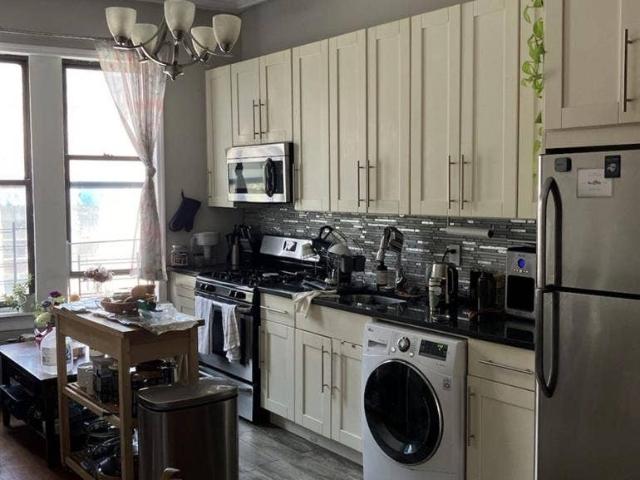 Room available | Washington Heights