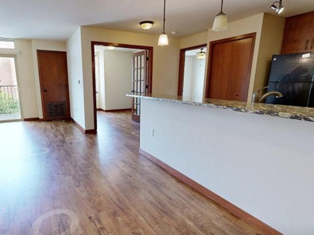 Room Available Aug 26 Aug 27