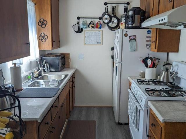 Room Available December