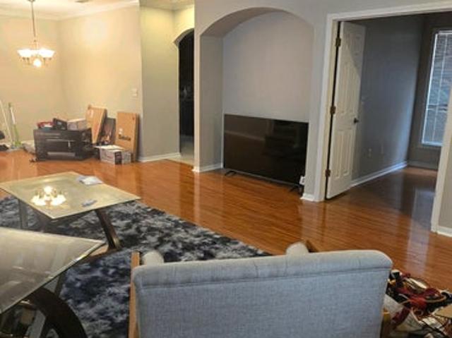 Room available for $900