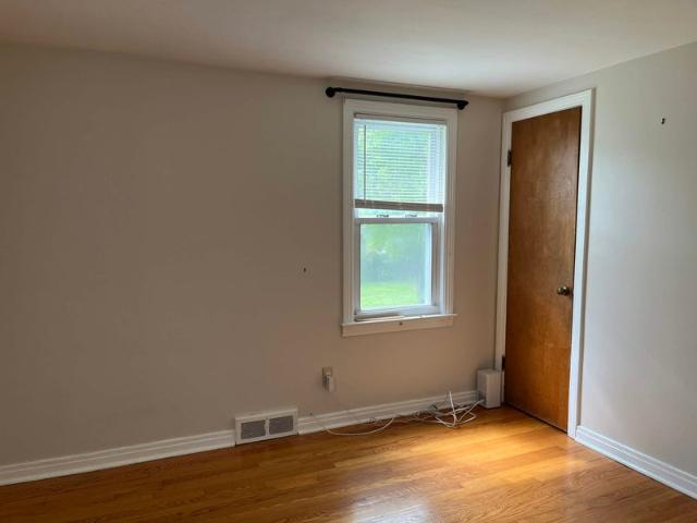 Room available for Grad Student or Profesional