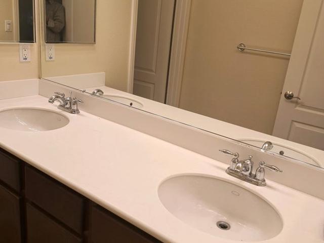 Room available for rent
