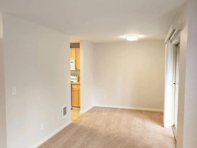 Room Available For Rent