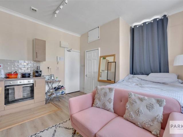 Room available for rent
