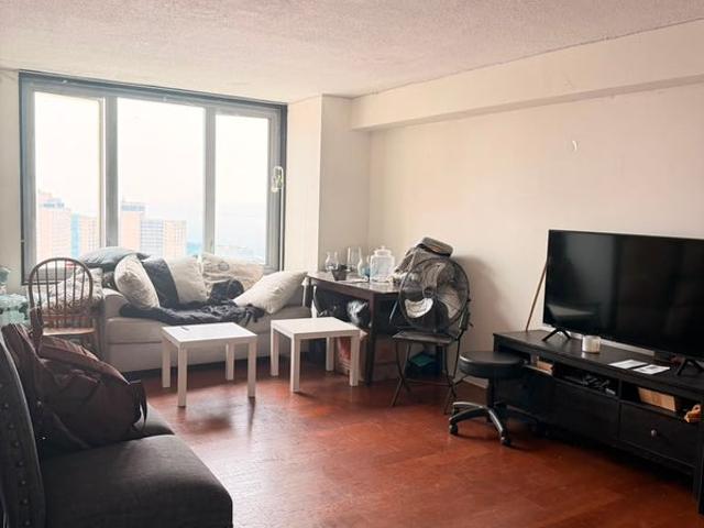 Room Available for Rent – 3333 Broadway