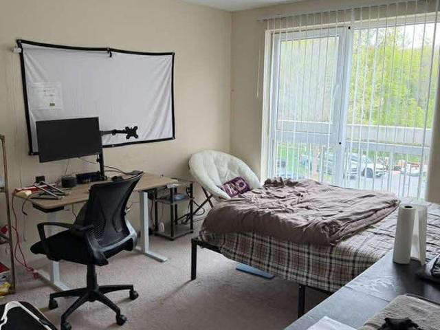 Room available for rent at Kimball CT