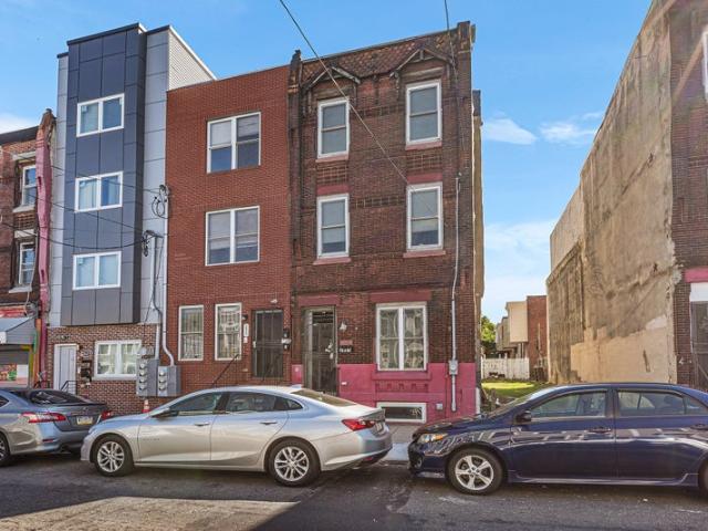 Room Available in 5 Bedroom Townhouse in Philadel