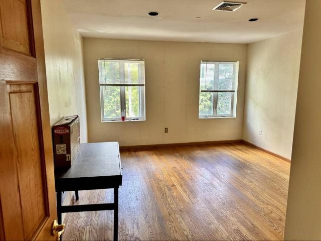 Room available in 2b 2b apartment