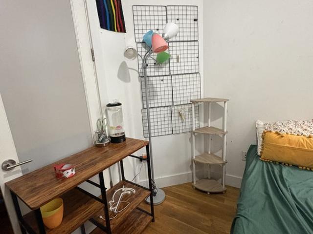 Room Available in 3bed 1.5bath apt Crown Heights