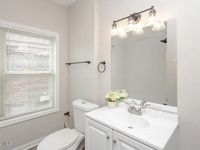 Room available in Toledo