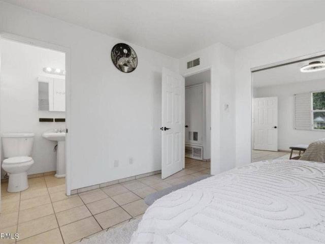 Room Available in Uptown Phx