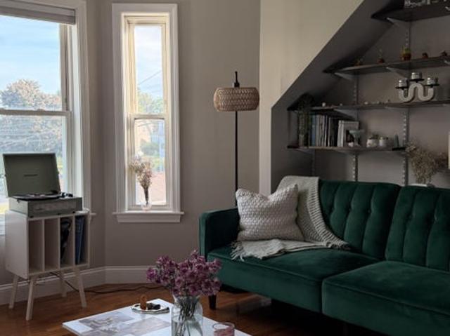 ROOM AVAILABLE IN WORCESTER, MA