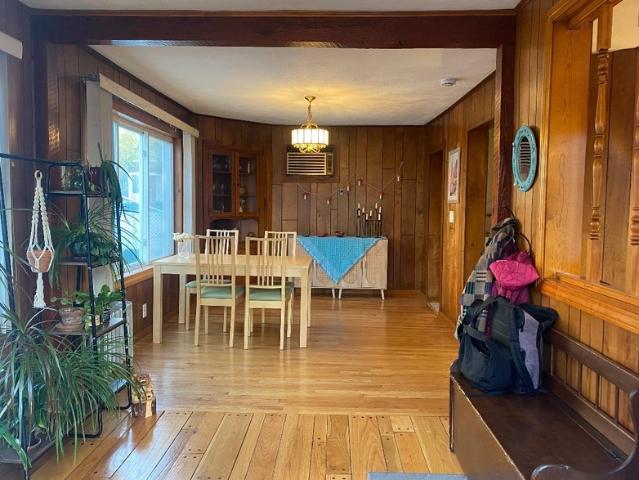 Room Available in a Cozy 3BD/1BA in South Medford