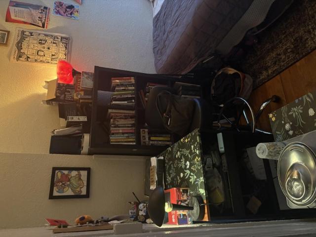 Room available in a townhouse in Five Points!