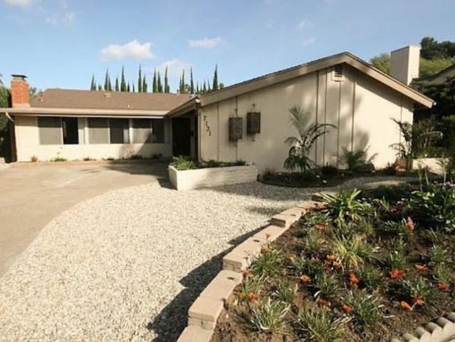 Room Available in Beautiful Upscale Neighborhood