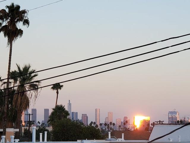 Room available in East Hollywood /K town