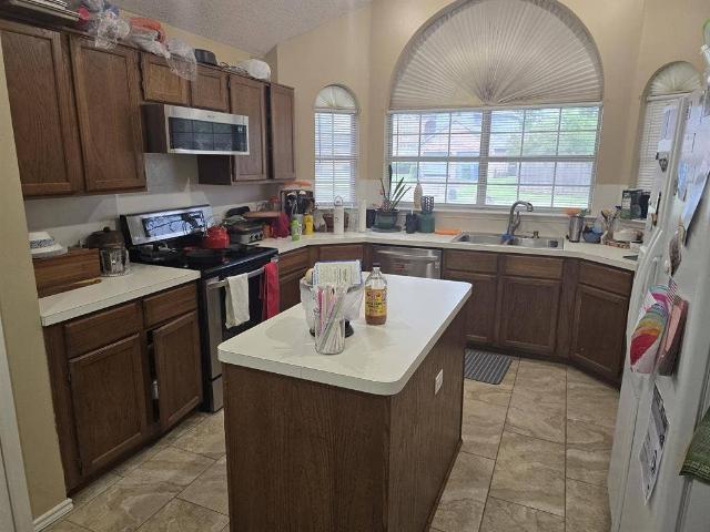 Room Available in Flower Mound