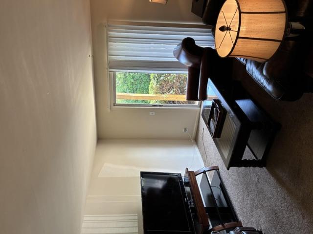 Room available in Green Hills area