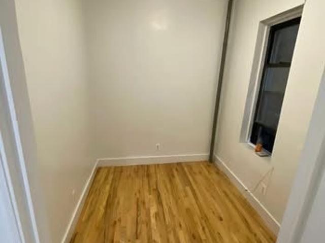 Room Available in Hell’s Kitchen