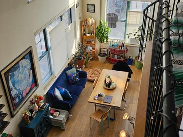 Room available in light filled Williamsburg loft