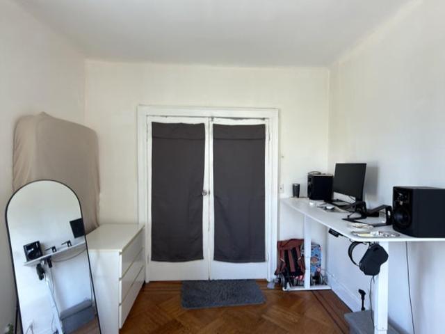 Room available in Long Island City 2bd/1 bth