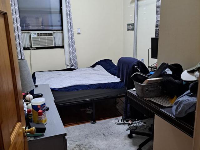 Room available in Midtown Manhattan