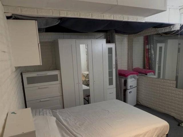 Room available in north Seattle