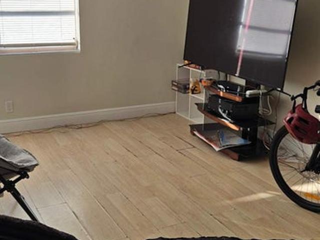 Room Available in Riviera Beach