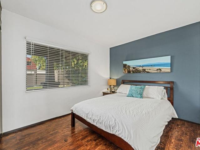 Room available in Silver Lake – Available July 1 –