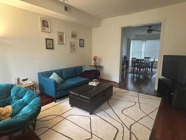 Room Available in Spacious 3BR Row House – Petwort
