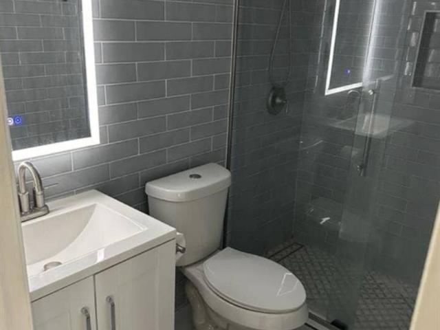 Room available near Chinatown