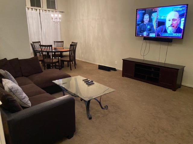 room Available now Mt Woodson community $1,100 u