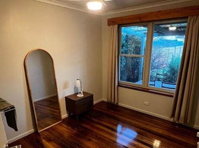 ROOM AVAILABLE SEAFORD