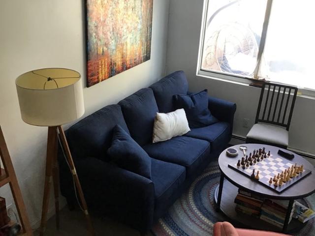 Room available starting 7/1 in a 4bd/2.5ba townhou