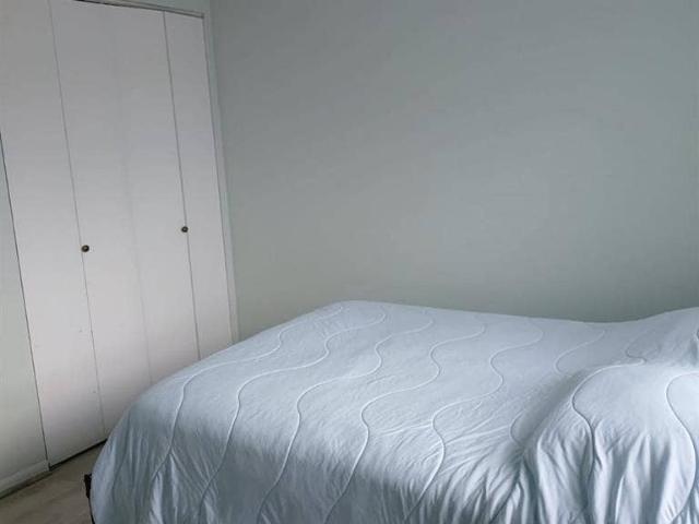 Room and bathroom for rent