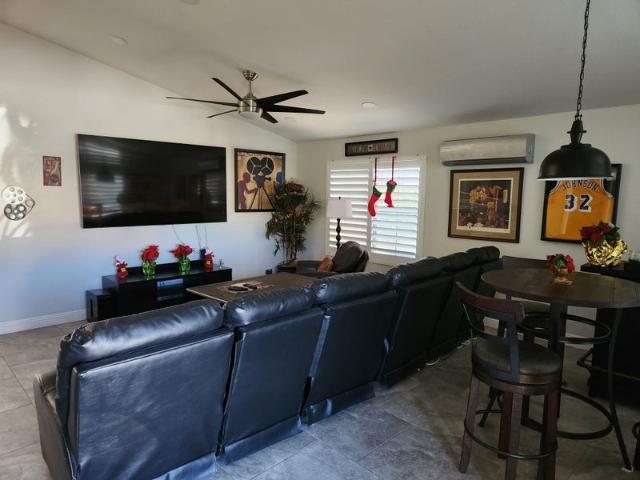 Room and Private bath for rent in Gilbert