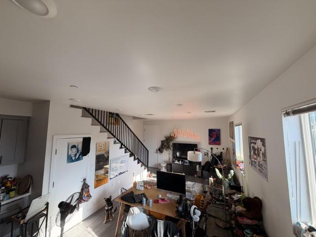 Room and private bathroom in Van Nuys