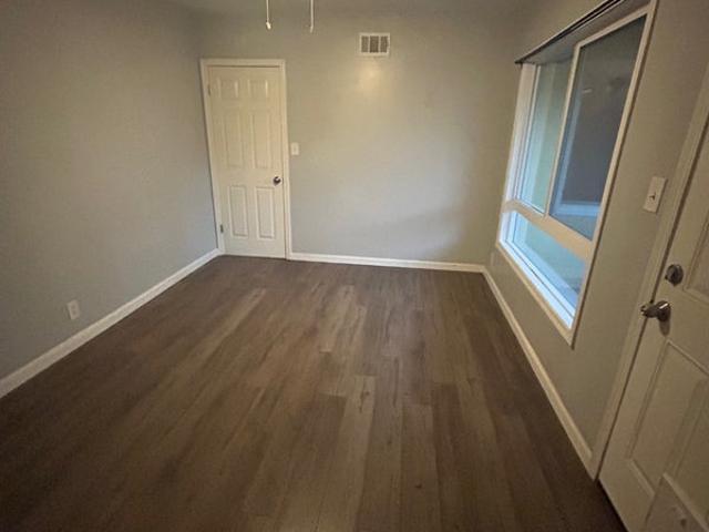 Room and Shared Space For Rent