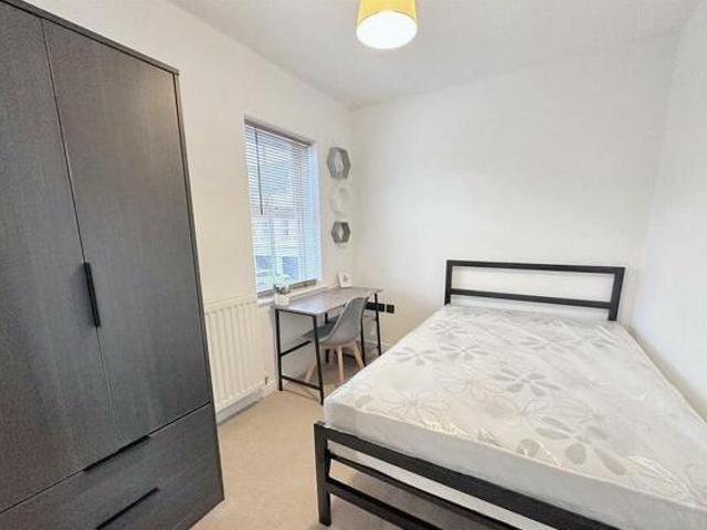 Room, Ashworth Square, 1 Bedroom House